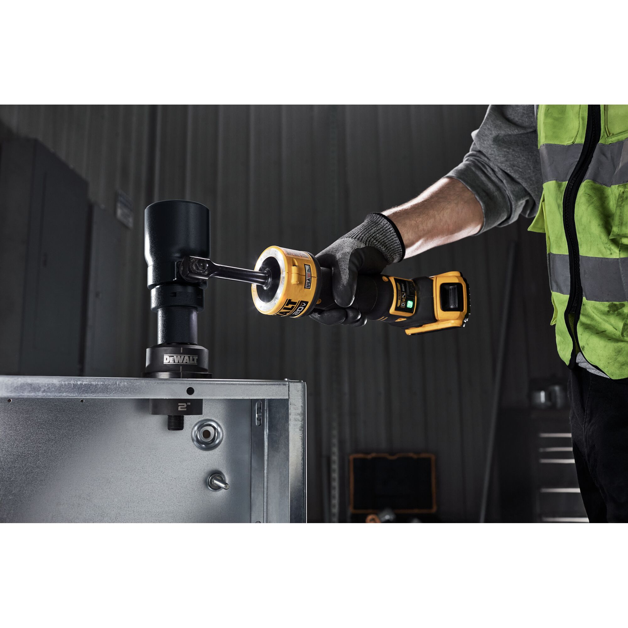 DeWalt 20V MAX Hydraulic Knockout Tool Kit with 1/2" - 2" Punches and ...