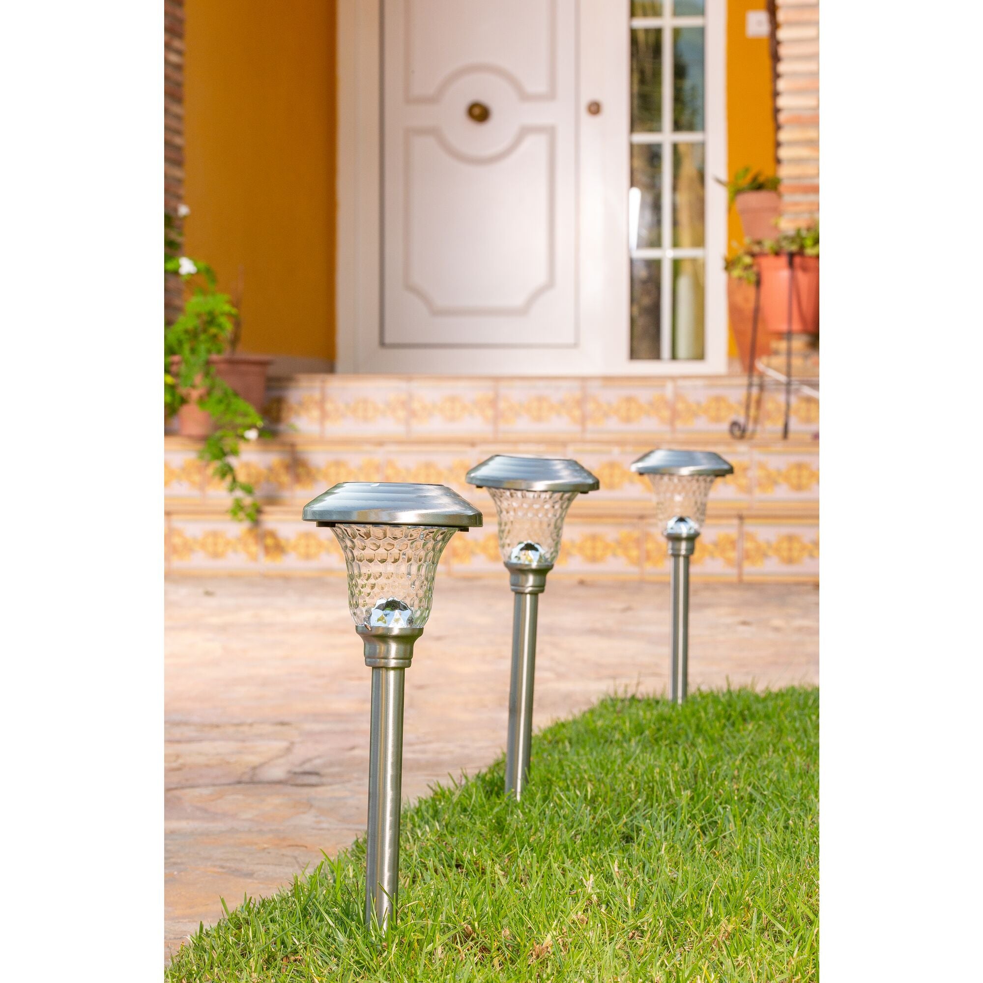 Black & Decker Outdoor Solar Path Lighting - 8 Pack (BDSLPT8P) - Toolstash